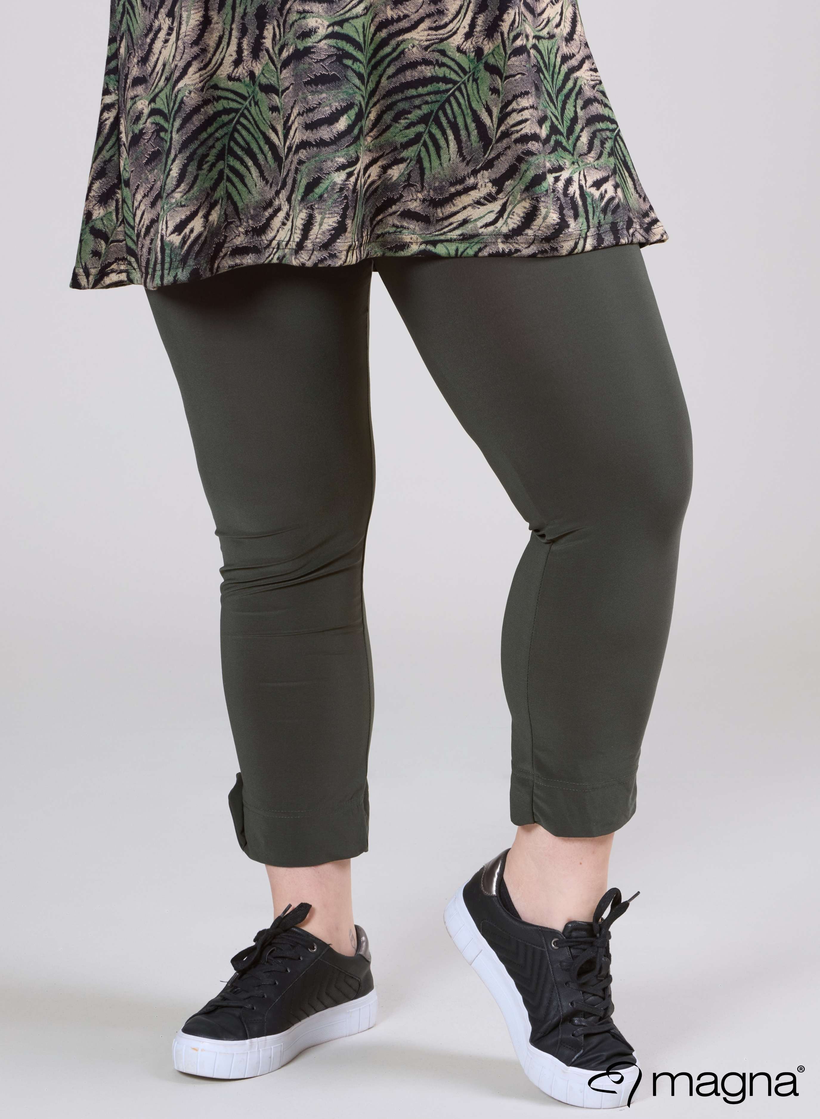 Magna Button Detail Legging Khaki – MyStyleSquad
